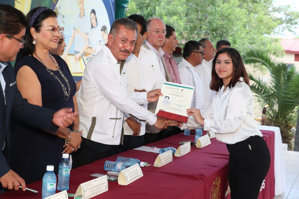 Con la de unión de esfuerzos se logran importantes obras en el Cbtis ...