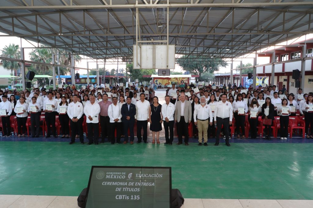 Con la de unión de esfuerzos se logran importantes obras en el Cbtis ...