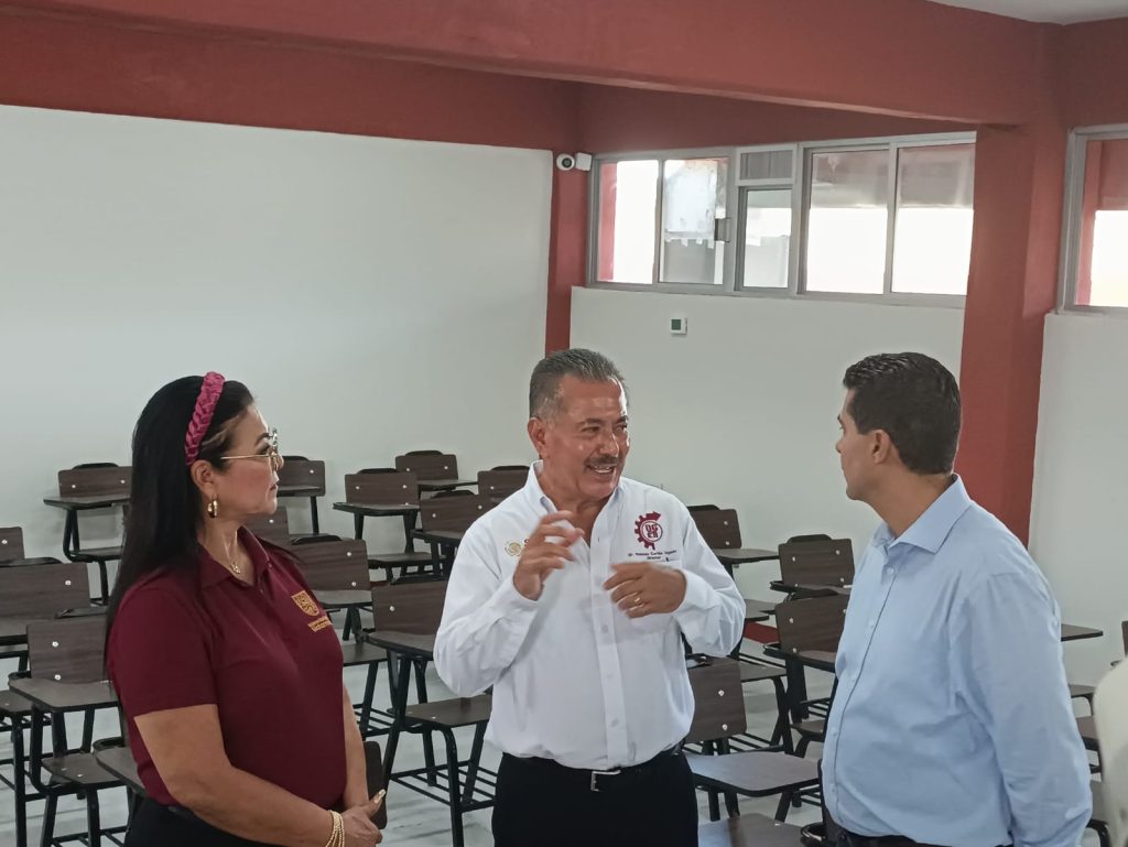 Uniendo esfuerzos se construye un aula en el Cbtis 135 de Matamoros ...